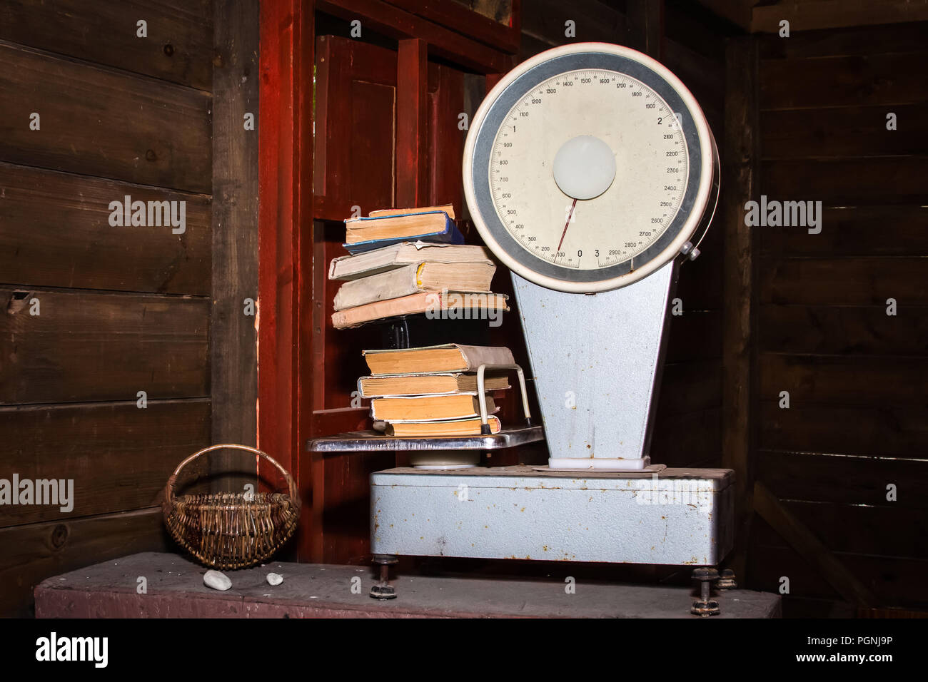 Money scale ancient hi-res stock photography and images - Alamy