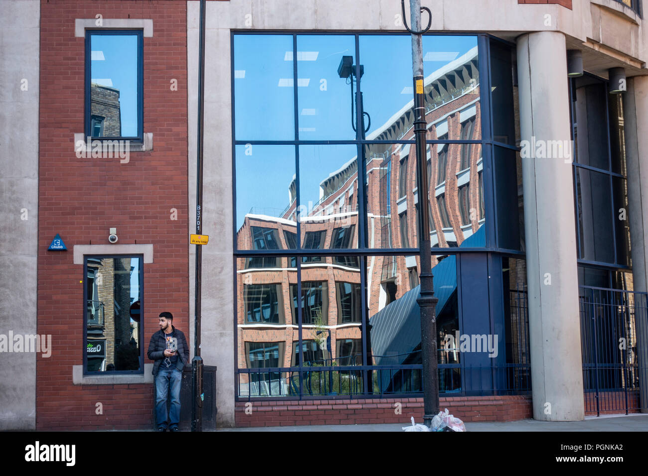 Modern Office Block London High Resolution Stock Photography and Images ...