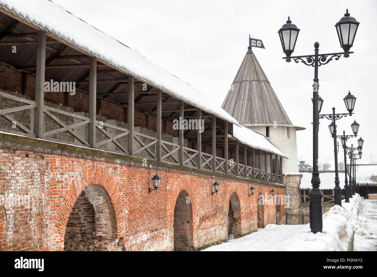 Gallery red tower hi-res stock photography and images - Alamy