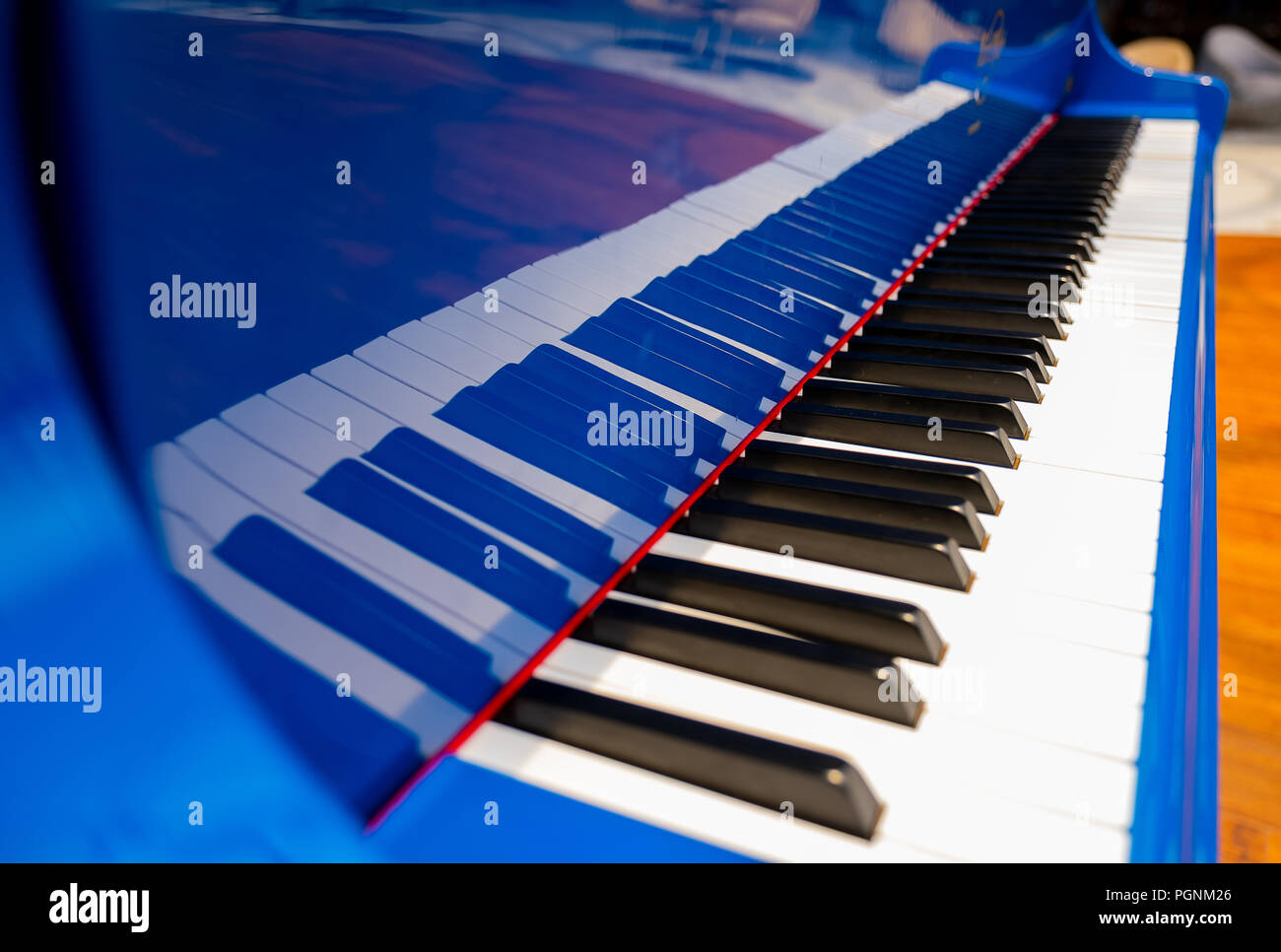 Blue piano hi-res stock photography and images - Alamy