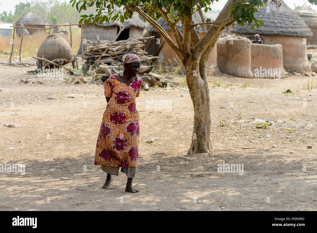 GHANI, GHANA - JAN 14, 2017: Unidentified Ghanaian woman in colored ...