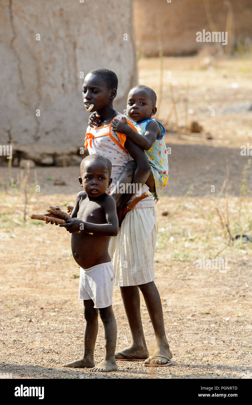 GHANI, GHANA - JAN 14, 2017: Unidentified Ghanaian woman and two ...