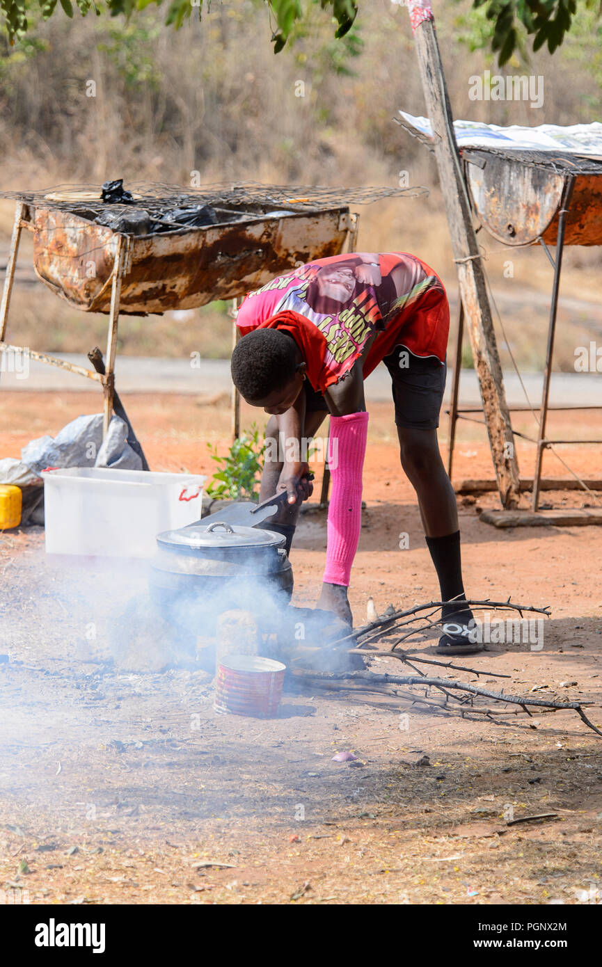 Ghana village group fire hi-res stock photography and images - Alamy