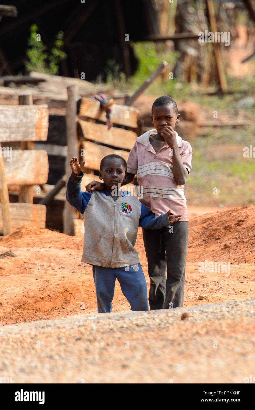 Ashante tribe hi-res stock photography and images - Alamy
