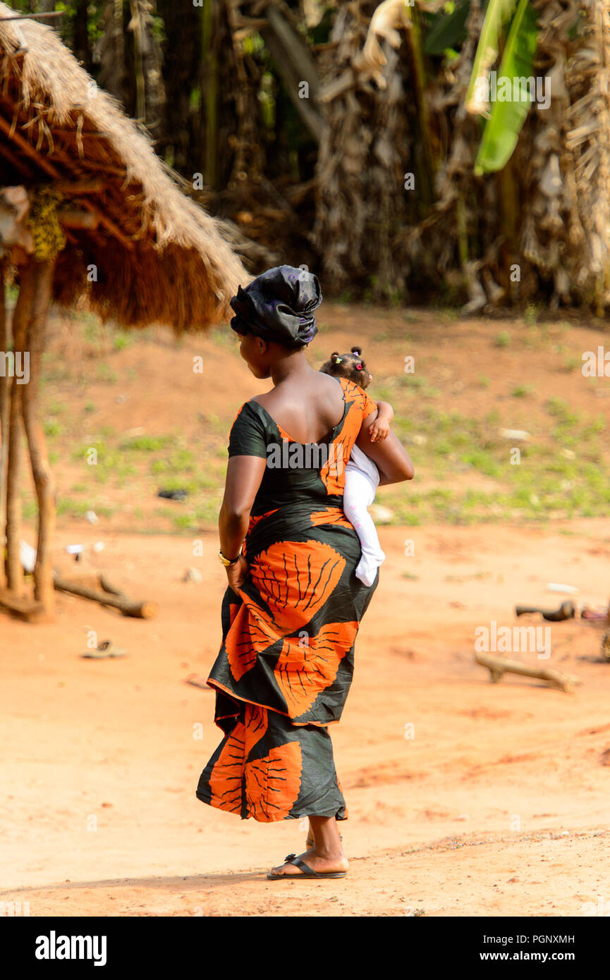 Ghana west africa ashanti village hi-res stock photography and images ...