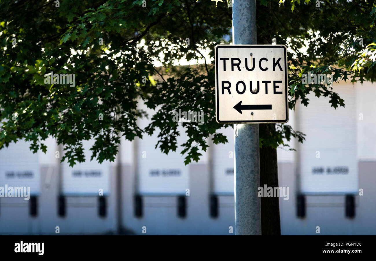 Restriction loading sign hi-res stock photography and images - Alamy