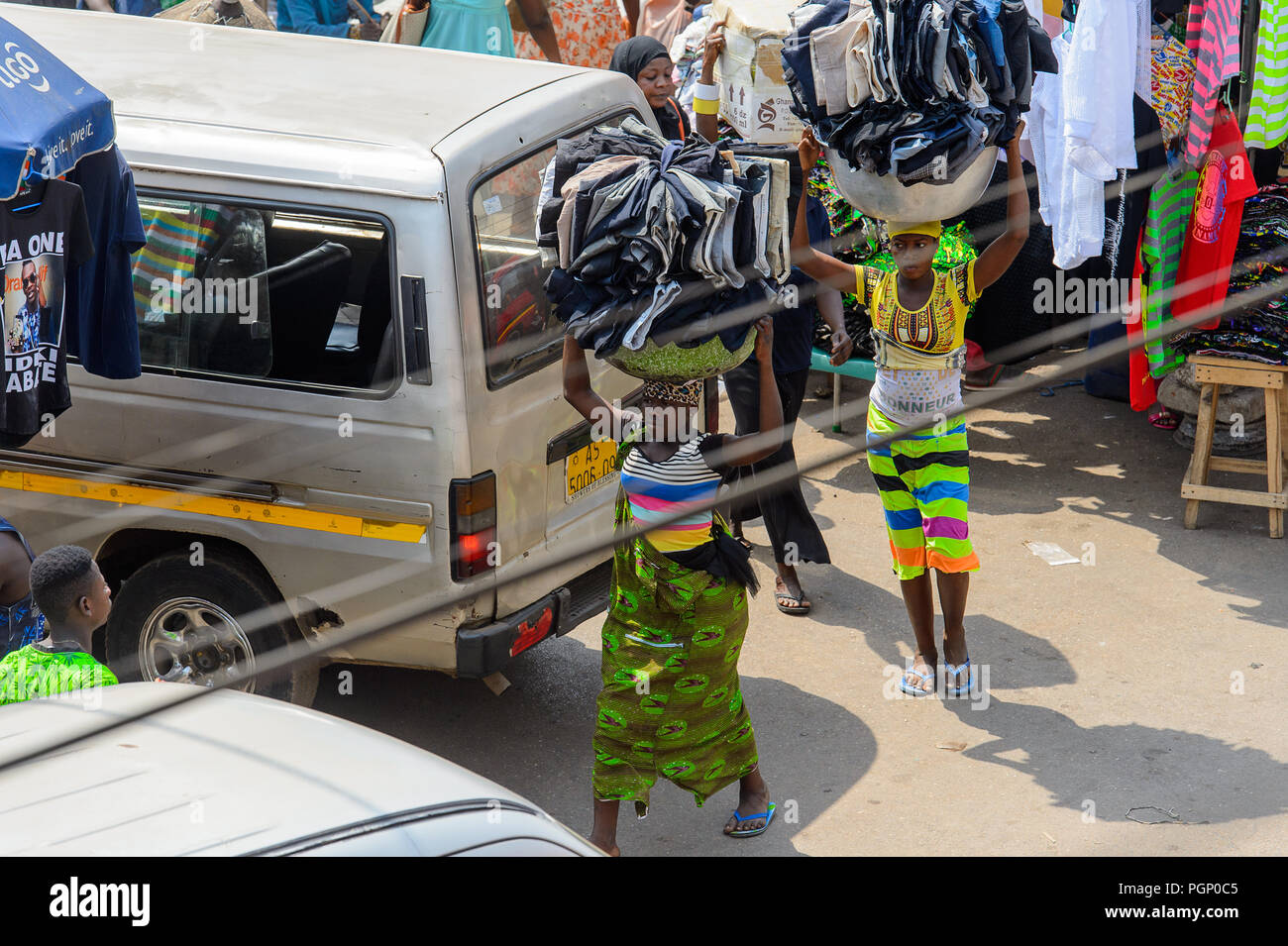 Ghana market clothes hi-res stock photography and images - Alamy