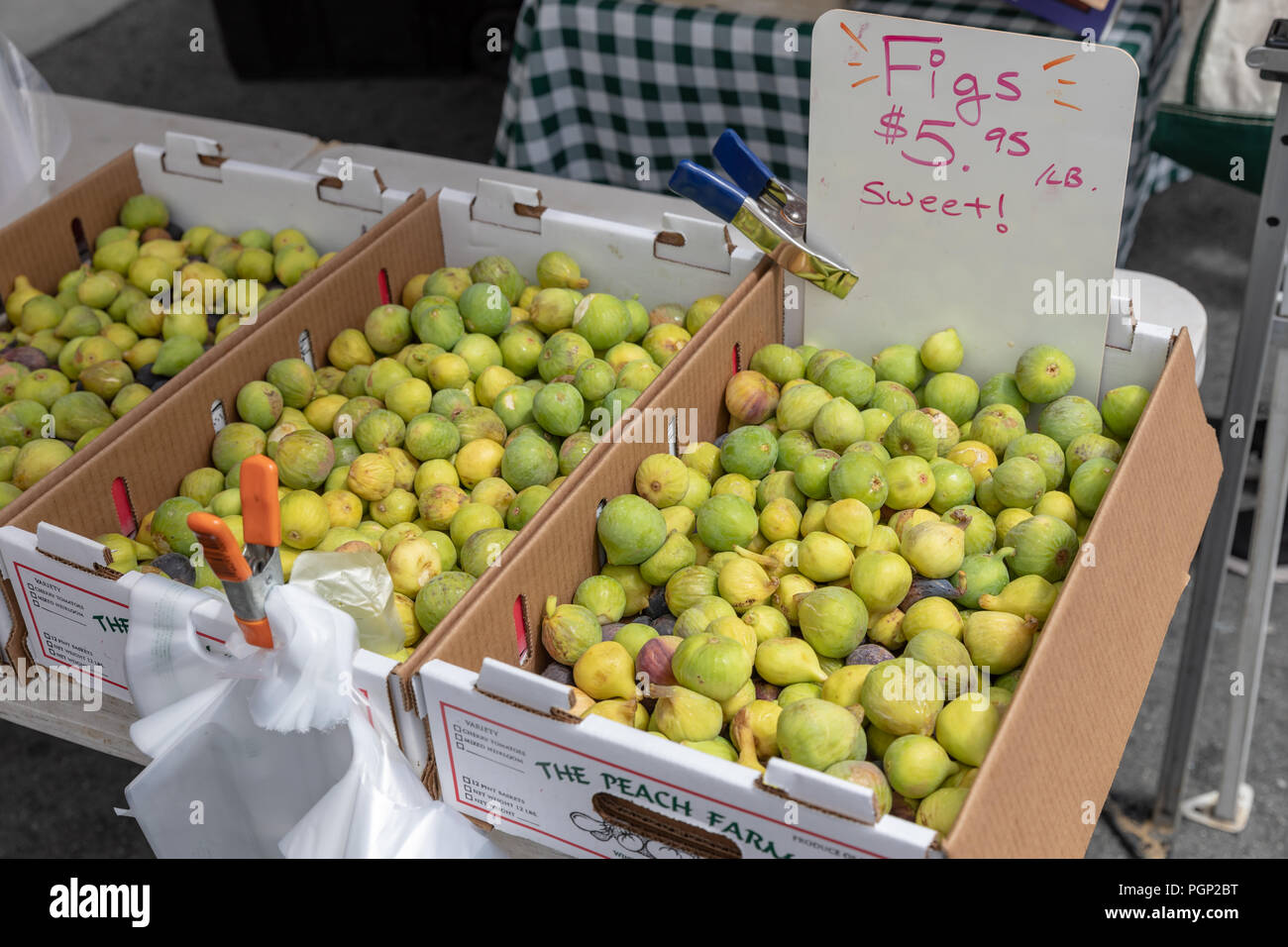 Fresh figs; food market, San Francisco, California Stock Photo - Alamy