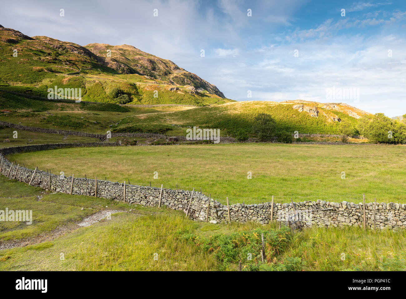 Valley clouds landscape uk mountain hi-res stock photography and images ...