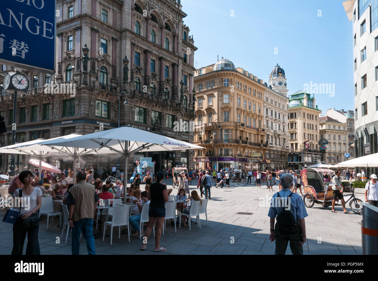 Stephansplatz vienna hi-res stock photography and images - Alamy
