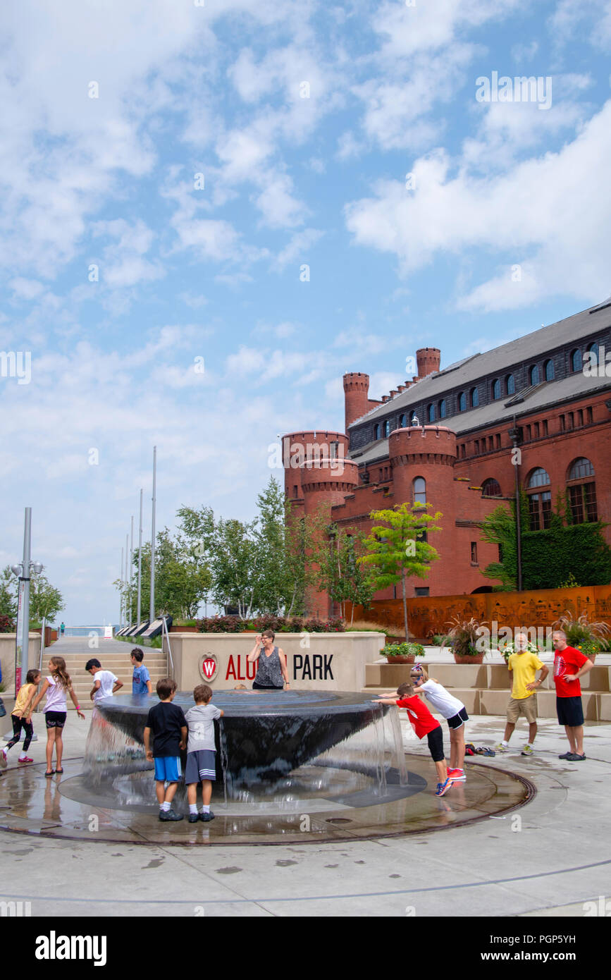 Alumni park hi-res stock photography and images - Alamy