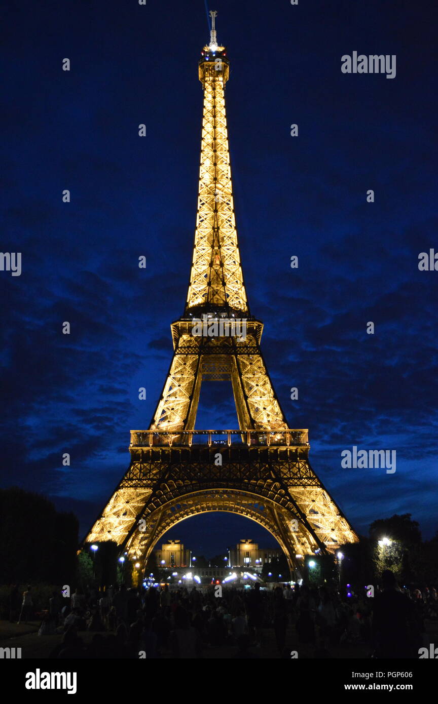 Paris cultural landmarks hi-res stock photography and images - Alamy