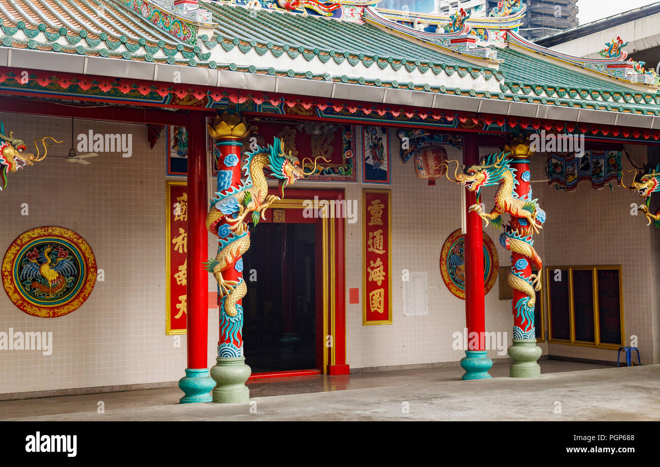 Bang rak shrine bangkok hi-res stock photography and images - Alamy