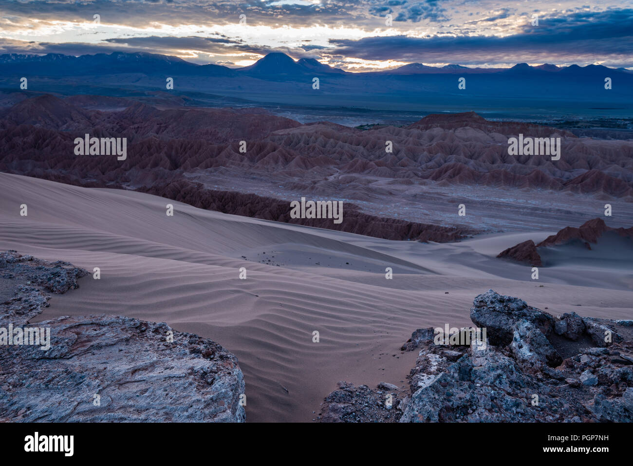 Valle de la Muerte (Death Valley): a valley where gigantic dunes and ...