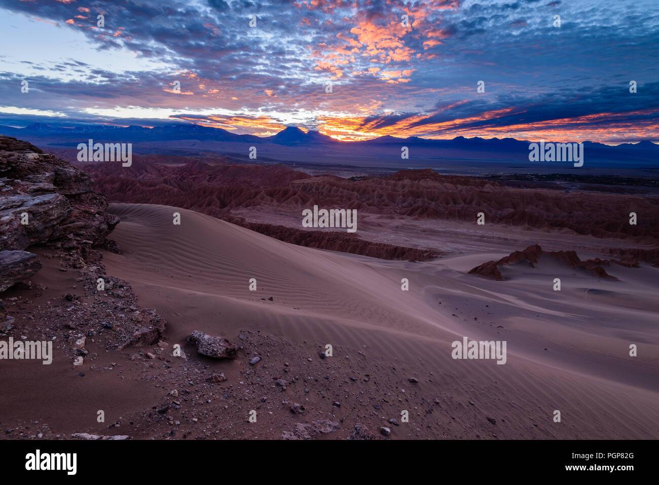 Valle de la Muerte (Death Valley): a valley where gigantic dunes and ...
