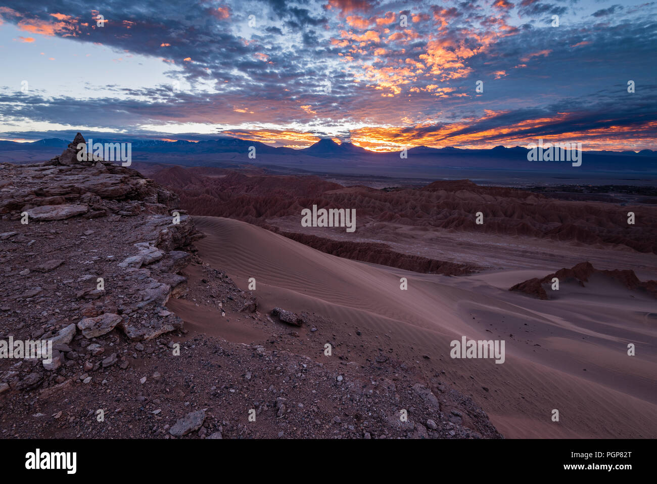 Valle de la Muerte (Death Valley): a valley where gigantic dunes and ...