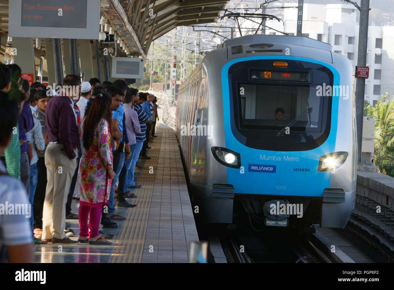 Mumbai Metro train interior and exterior. Comfortable, modern , fast ...
