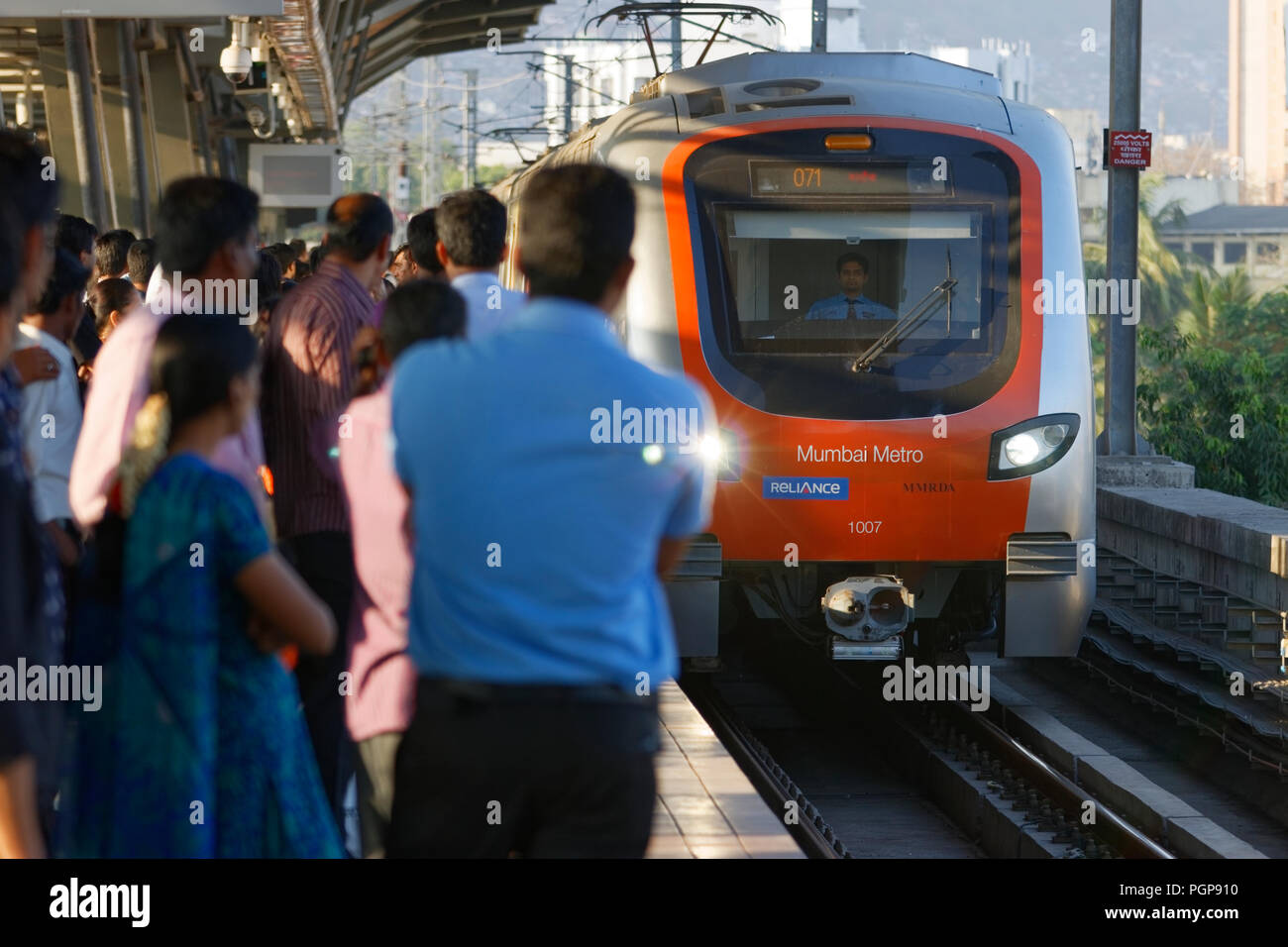 Mumbai Metro train interior and exterior. Comfortable, modern , fast ...
