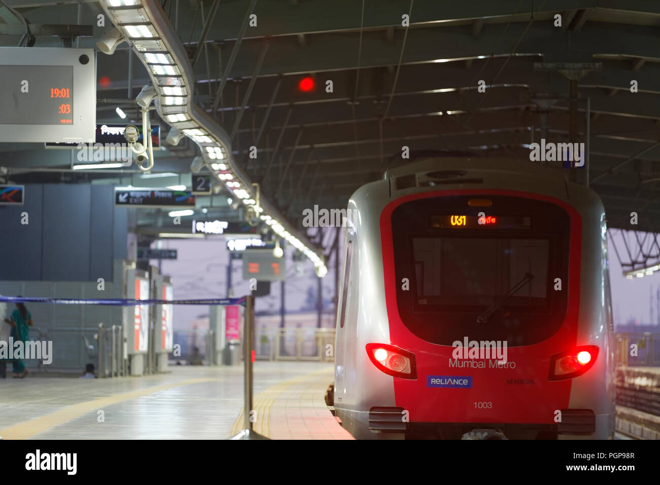 Mumbai Metro train interior and exterior. Comfortable, modern , fast ...
