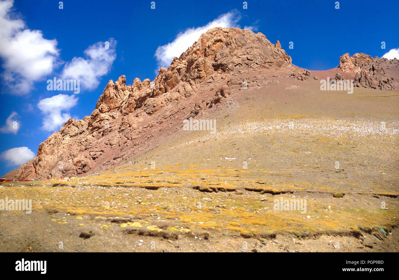 Beautiful Panoramic view of brown red rocky mountain ranges Landscape ...