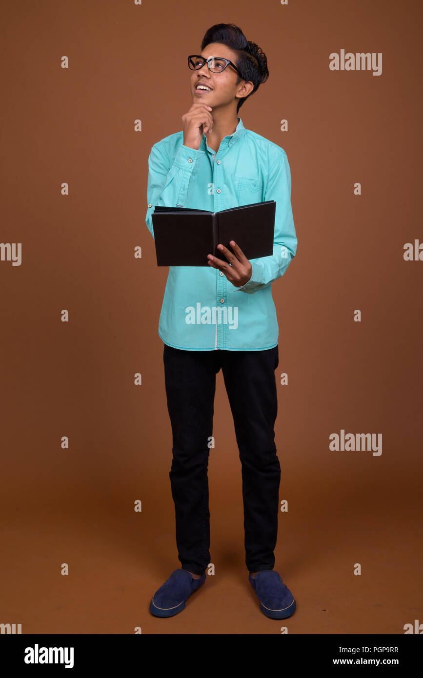 Smart young student hi-res stock photography and images - Alamy