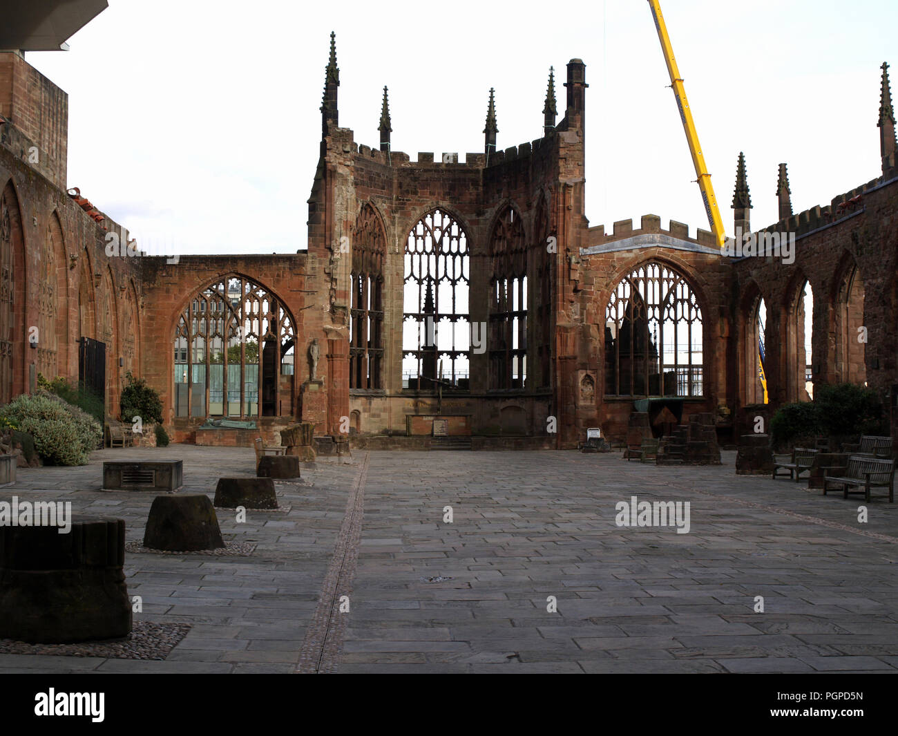 The ruins of Coventry Cathedral, Englandt Coventry Cathedral, Coventry ...