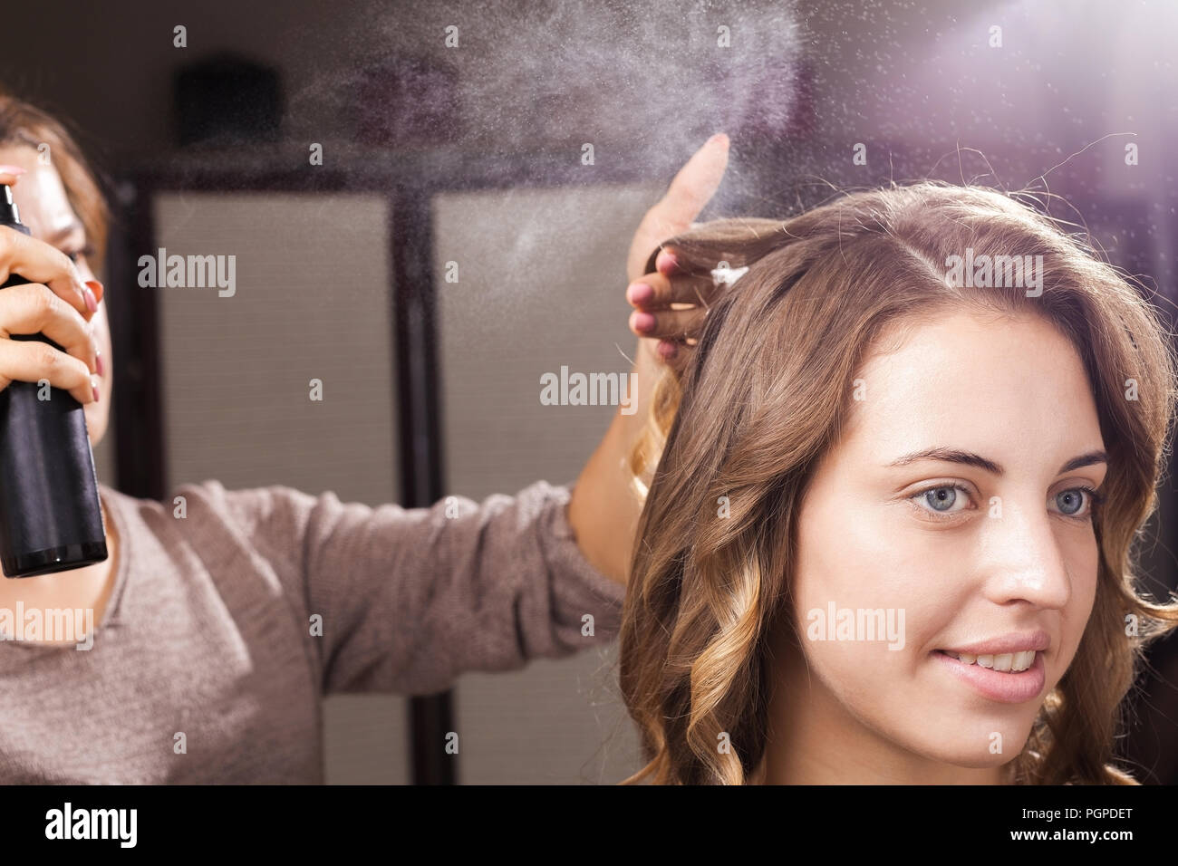 Hairspray woman back hi-res stock photography and images - Alamy