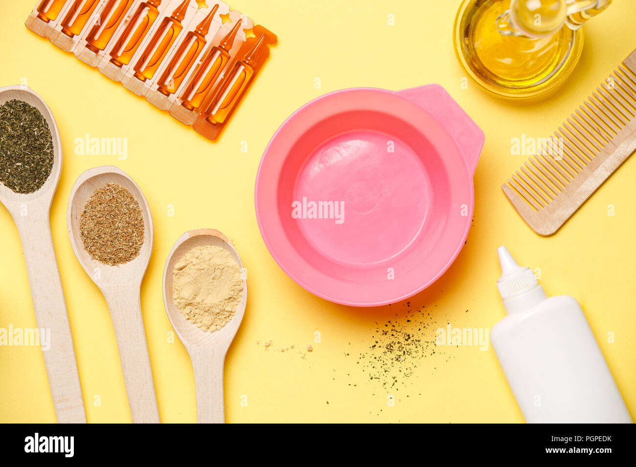 Cosmetic spoons hi-res stock photography and images - Alamy