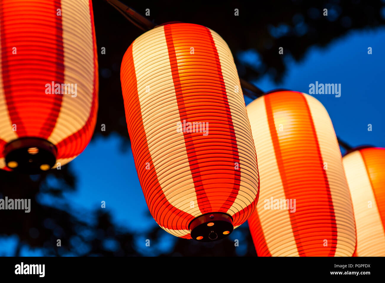 Paper laterns hi-res stock photography and images - Alamy