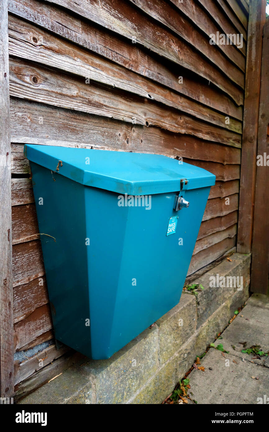 Wall mounted smart parcel drop box for secure multiple Internet ...