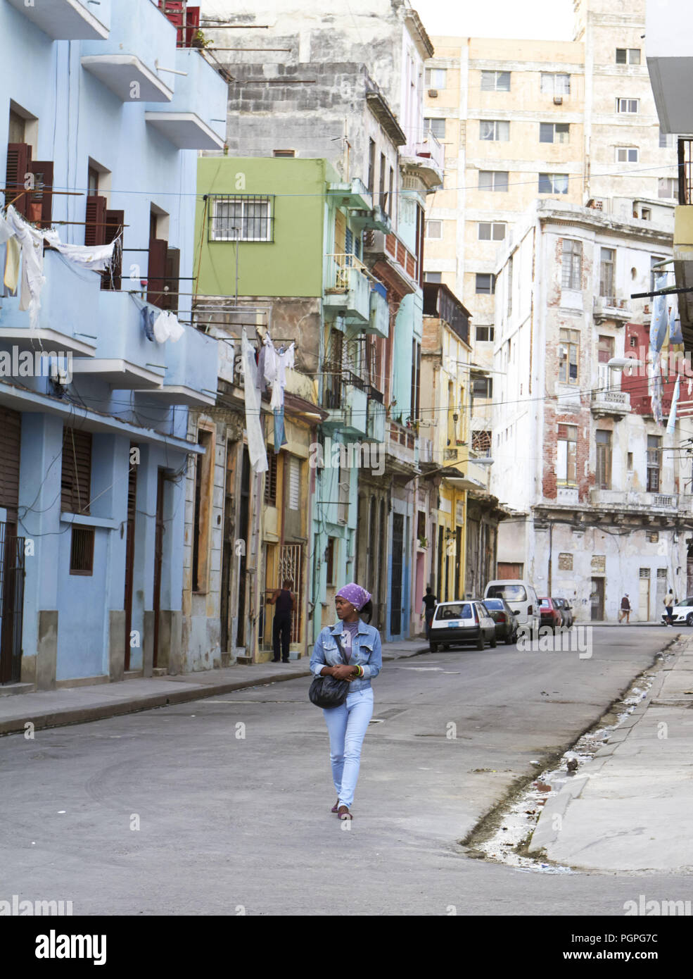 Modern cubans hi-res stock photography and images - Alamy