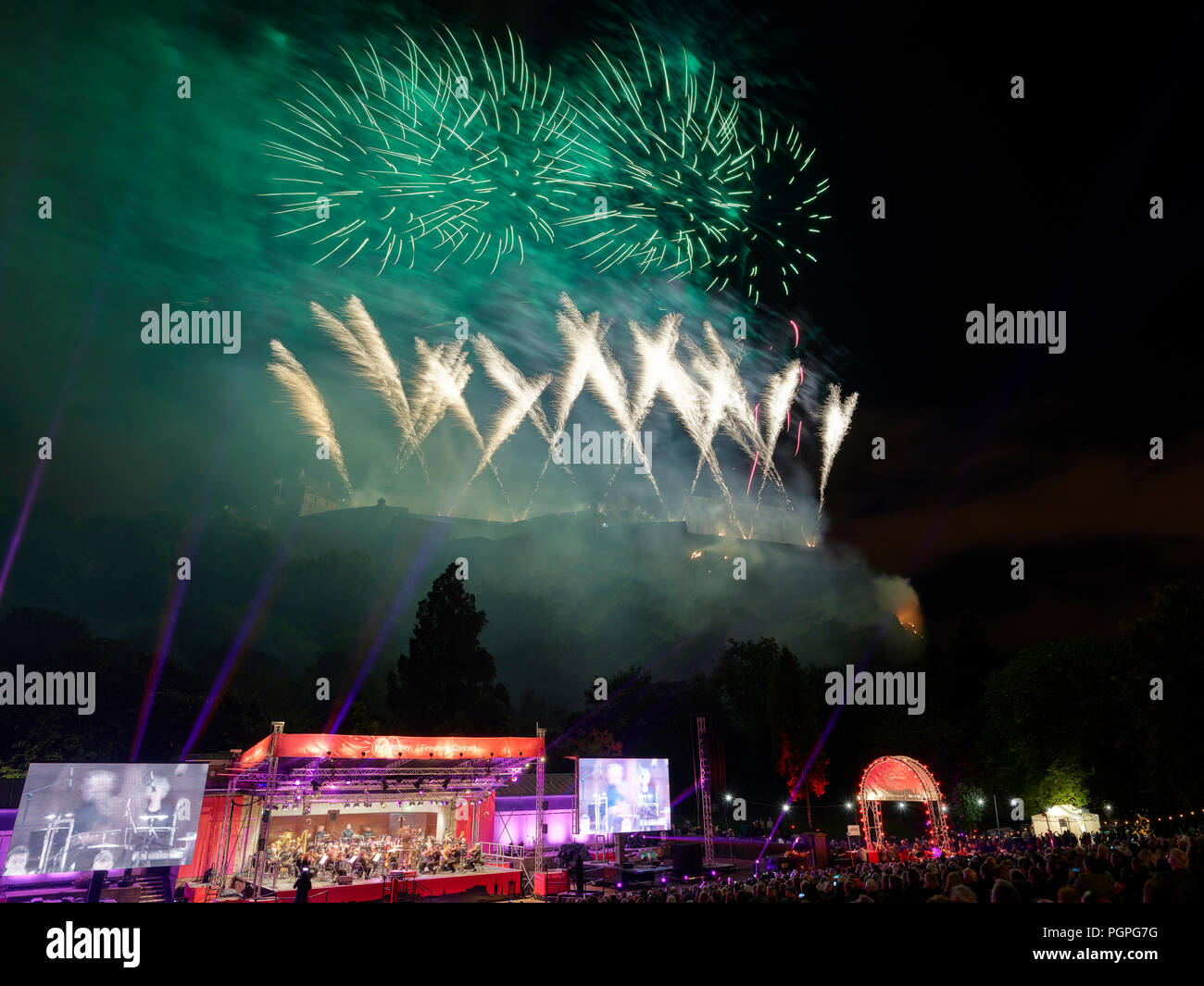 Scottish fireworks hi-res stock photography and images - Alamy