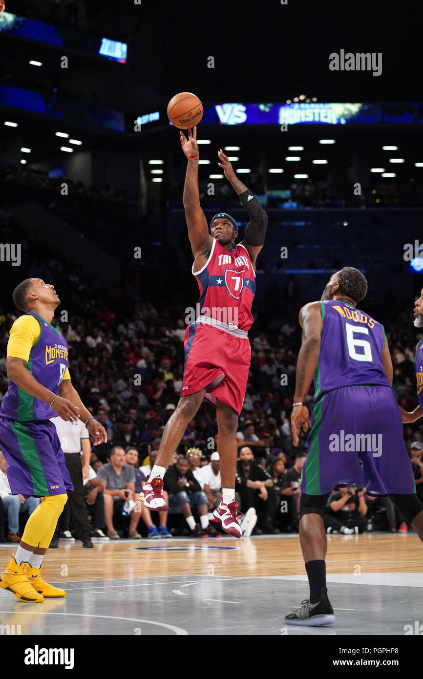 O'neal basketball hi-res stock photography and images - Alamy