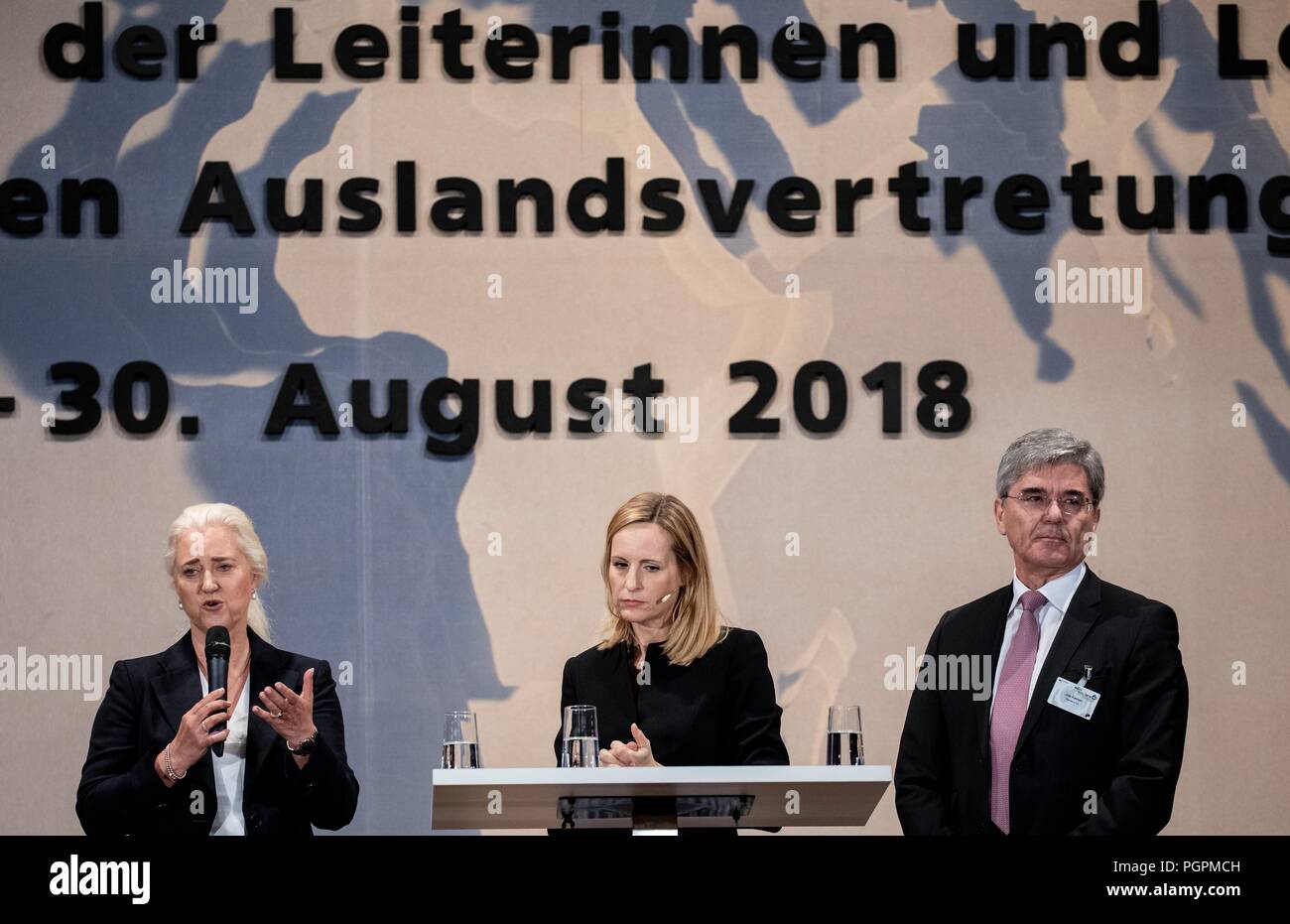 Berlin, Germany. 28th Aug, 2018. Anagela Titzrath (l-r), CEO of HHLA ...