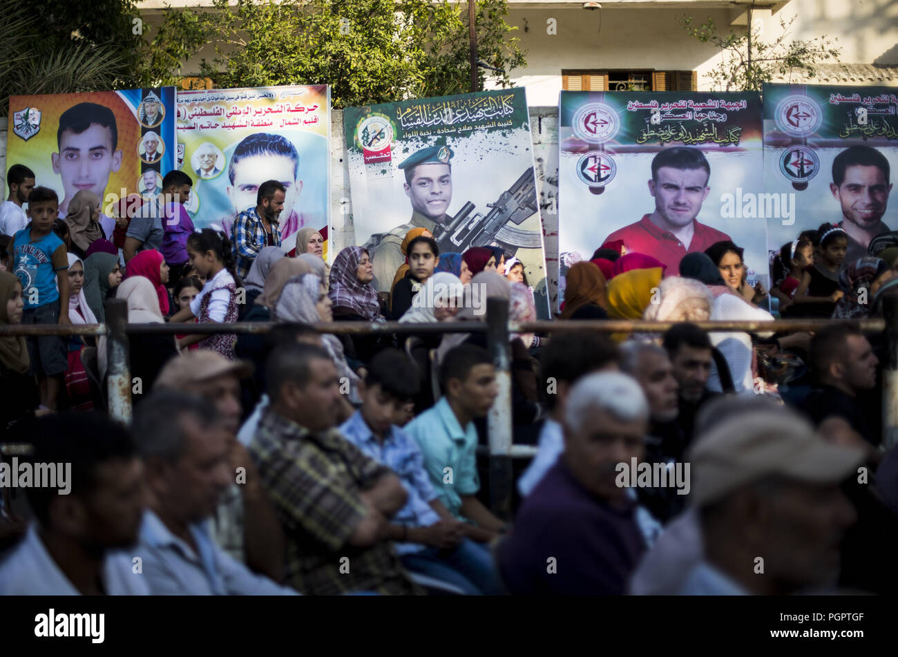 Gaza City, The Gaza Strip, Gaza. 28th Aug, 2018. Posters with members ...
