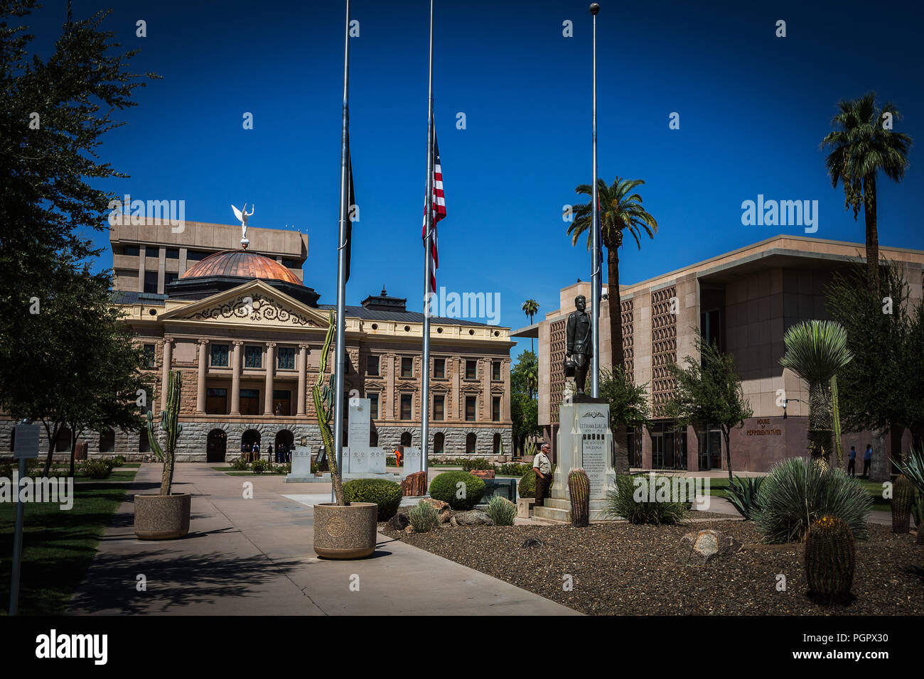Phoenix, Arizona, USA. 28th Aug, 2018. Flags fly at half-staff for ...