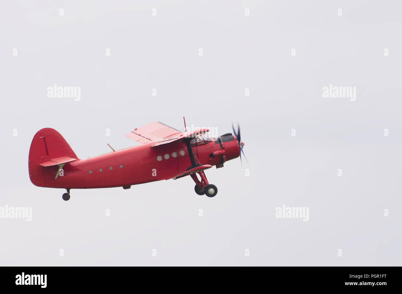 Red airplane hi-res stock photography and images - Alamy