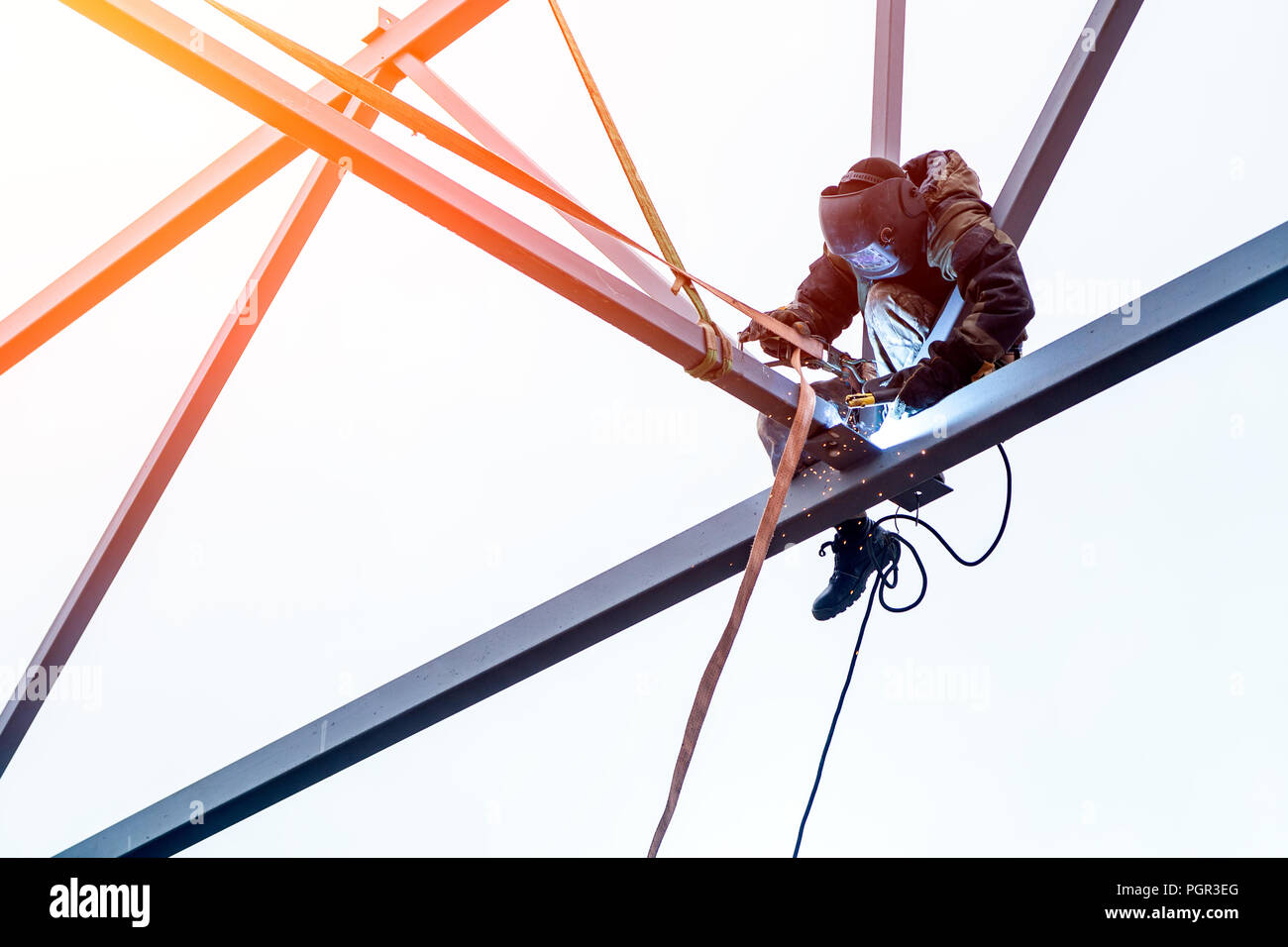 Working at height silhouette hi-res stock photography and images - Alamy