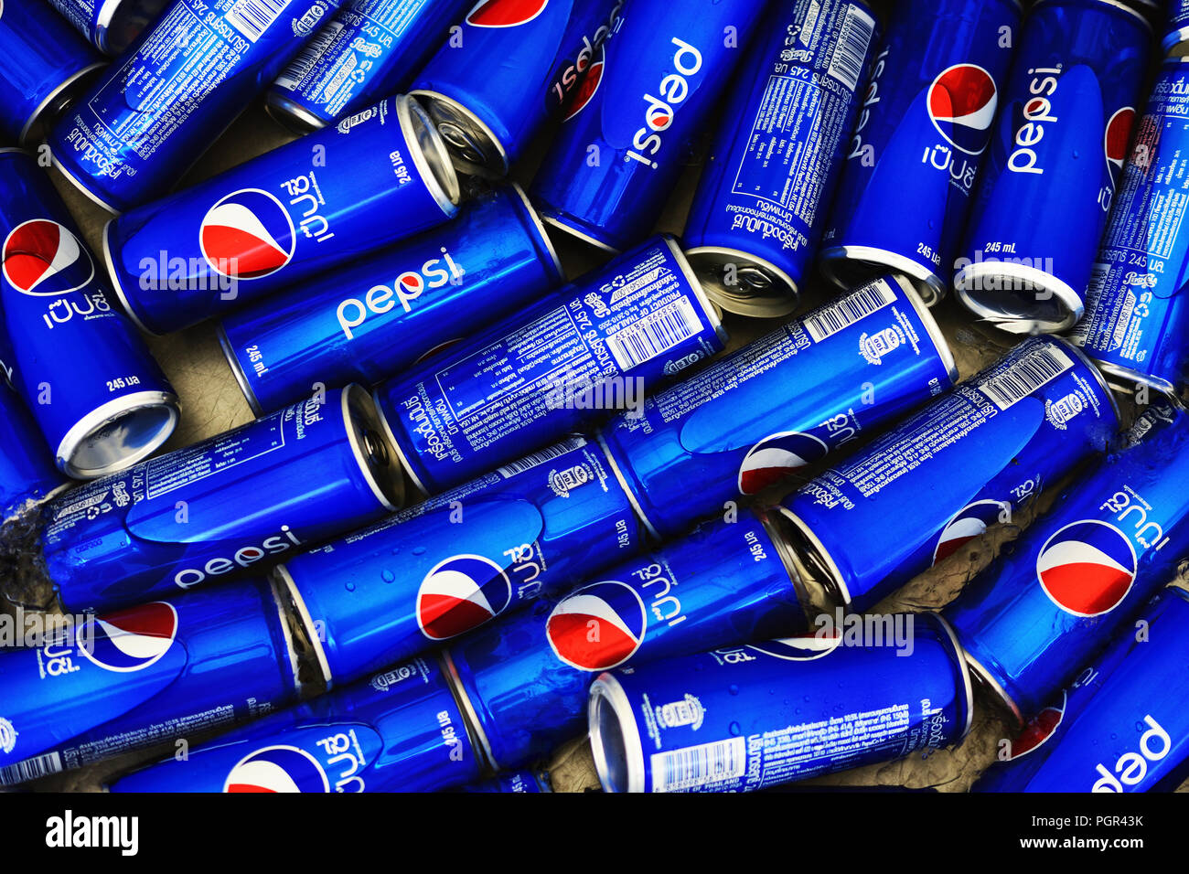 People Drink Pepsi High Resolution Stock Photography and Images - Alamy