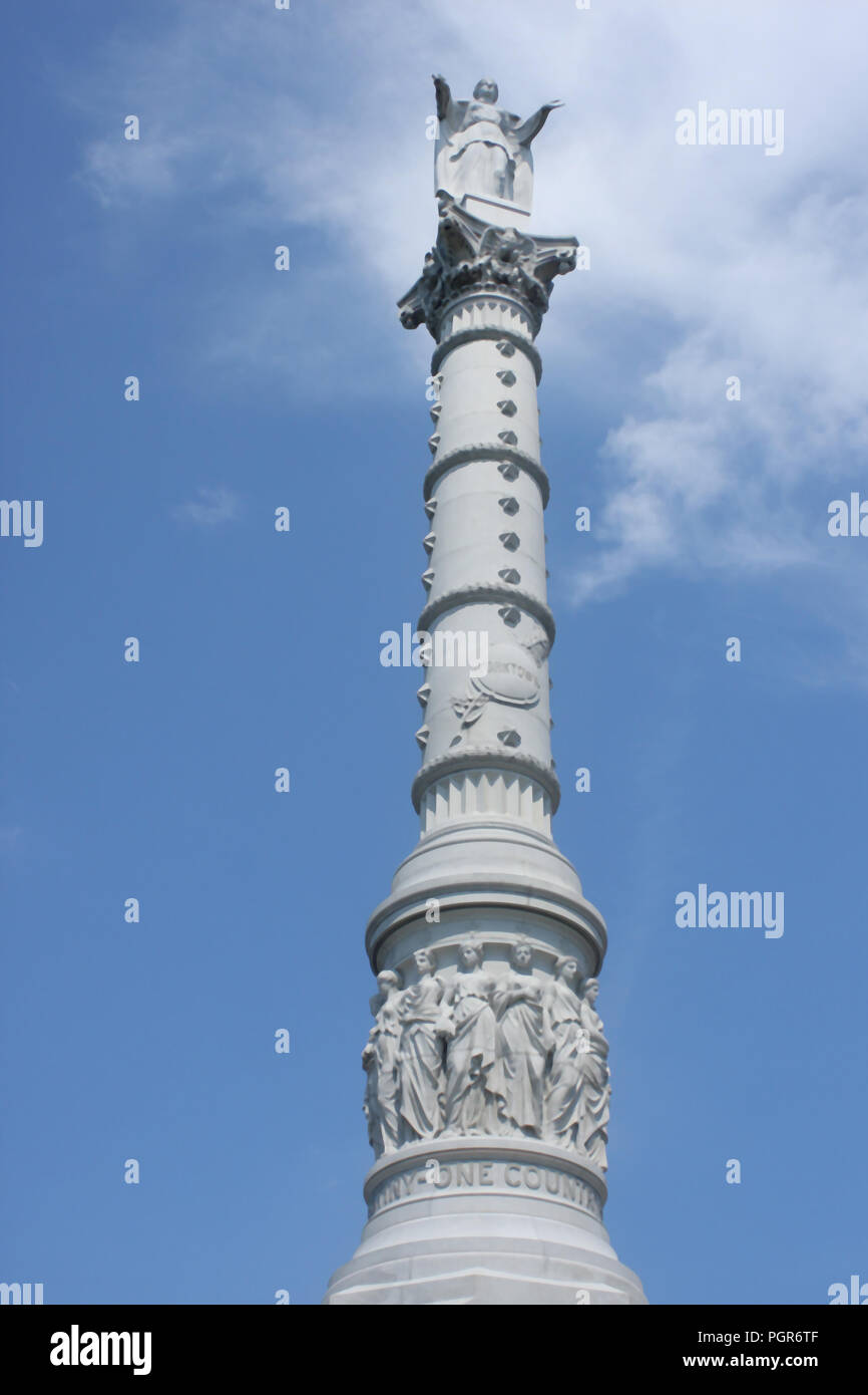 Yorktown, Virginia, USA. Yorktown Victory Monument (Monument to the ...