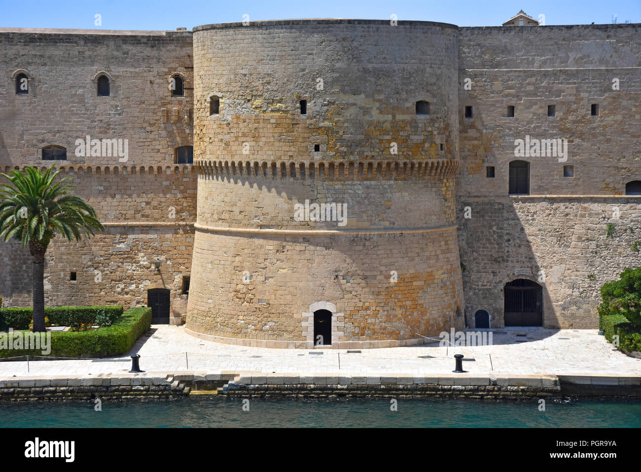 Italy, Puglia region, Taranto, Aragonese castle, 1486, view and details ...
