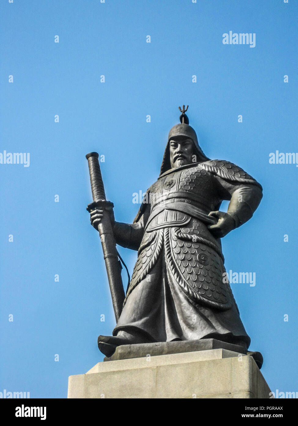 Statue of the Admiral Yi Sun-Sin in downtown Seoul, South Korea Stock ...