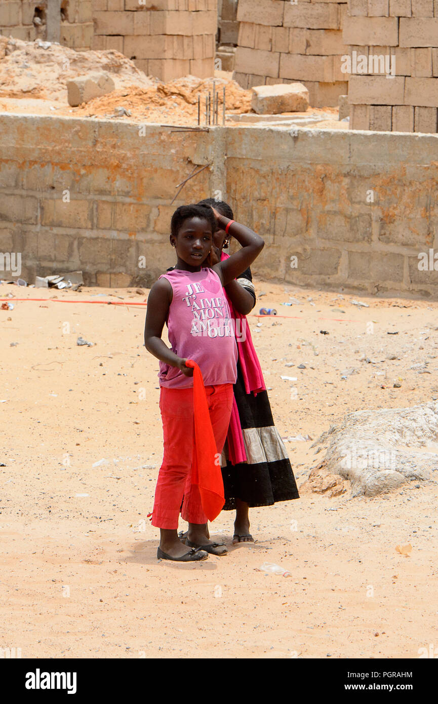 Senegal dakar girls hi-res stock photography and images - Alamy