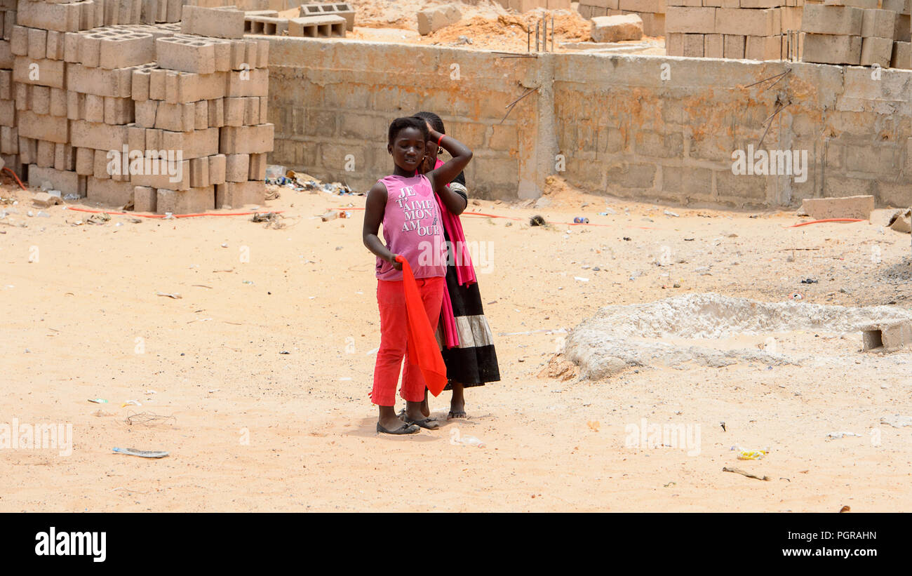Senegal dakar girls hi-res stock photography and images - Alamy