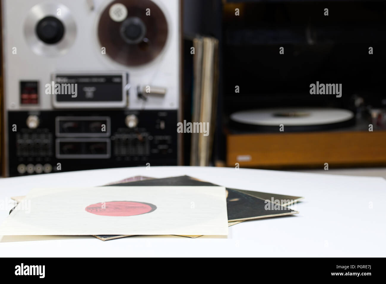 Vinyl record collection hi-res stock photography and images - Alamy