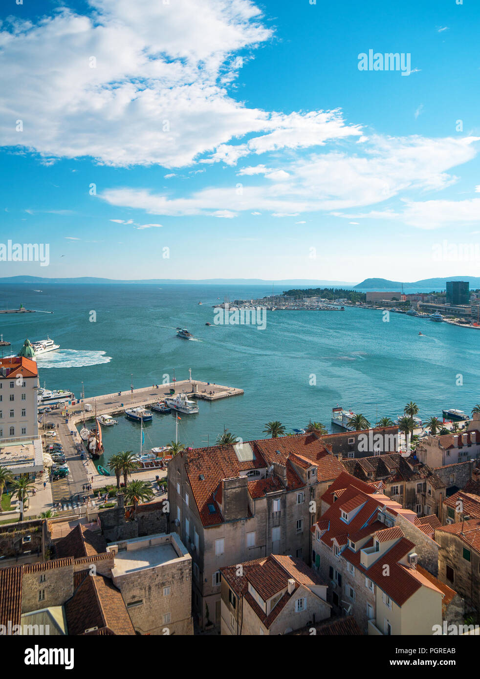 Visit split hi-res stock photography and images - Alamy