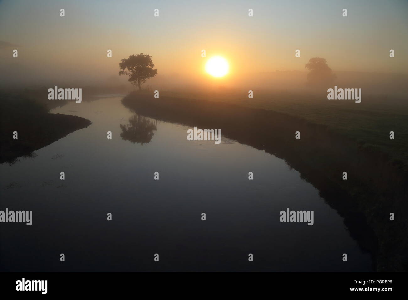 Foggy morning over east hi-res stock photography and images - Alamy