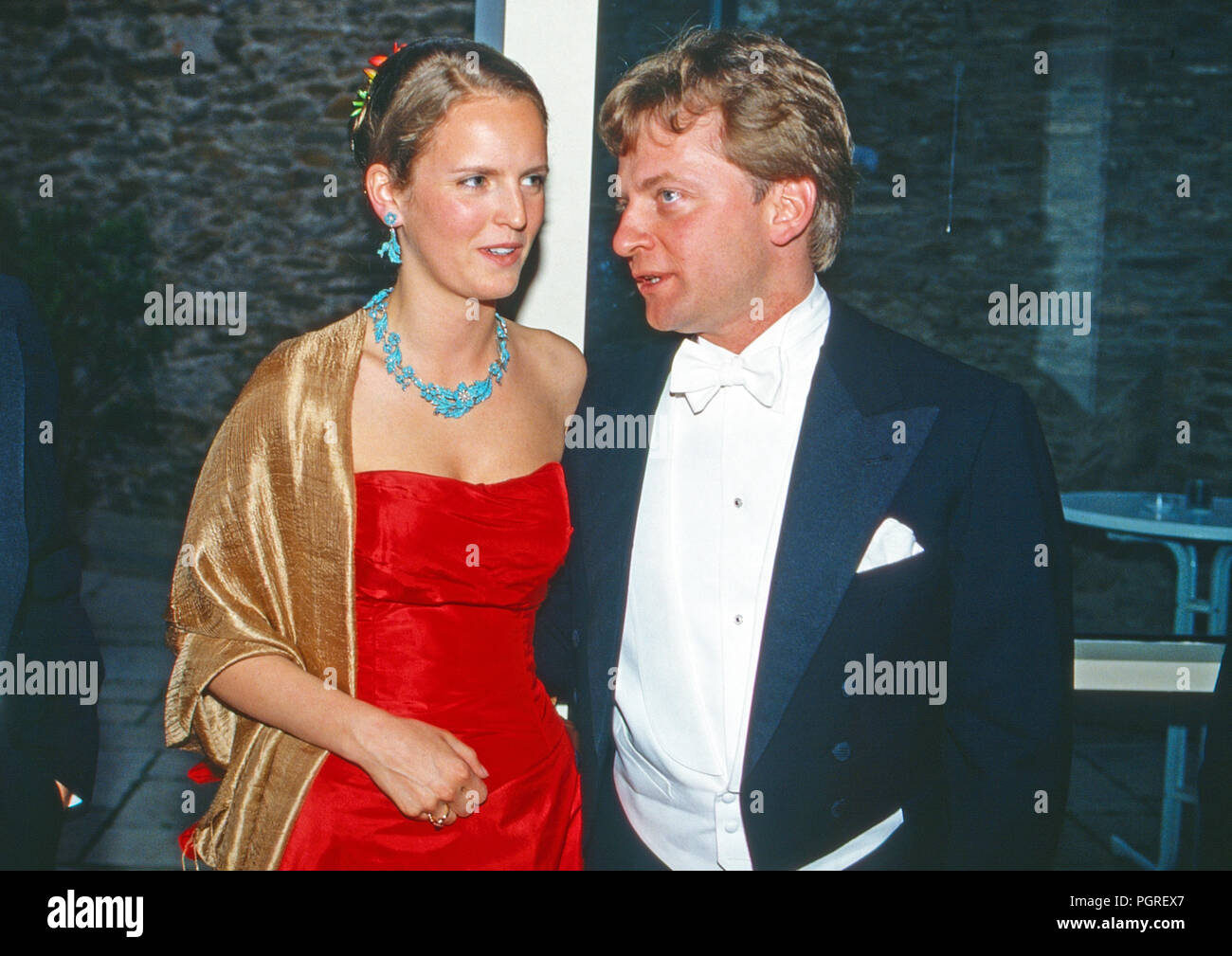 Filippa Prinzessin zu Sayn Wittgenstein mit ihrem Verlobten Graf ...