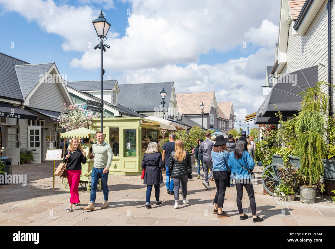 Designer shopping mall hi-res stock photography and images - Alamy