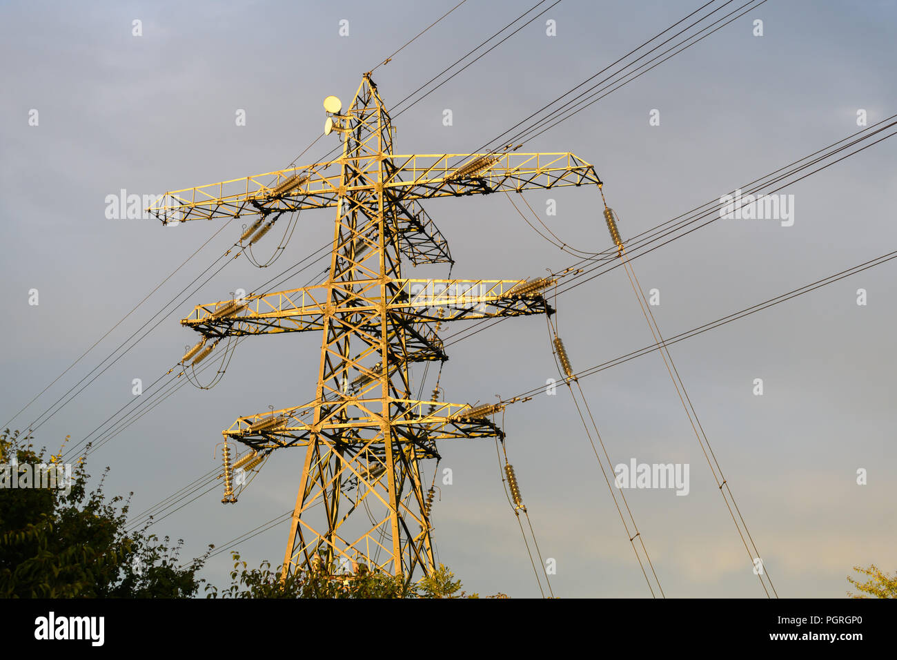 Big metal pylons hi-res stock photography and images - Alamy